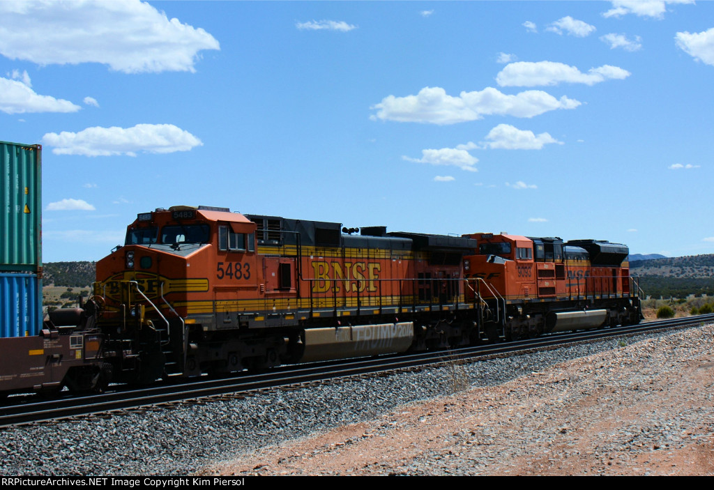 BNSF 5483 Pusher